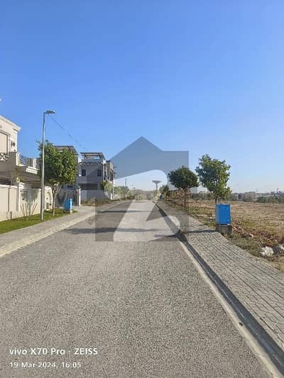 DHA PHASE 5 Sector F Street 5 Plot No 5 Back And 1 Side Open Near to ...