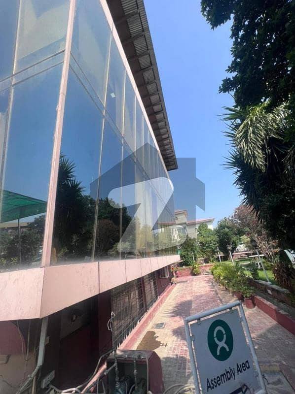 F8. Markaz , FLAT FOR SALE 1000_ SQUARE FOOT 2Bed ,D/D,TVL, ,2nd floor ...