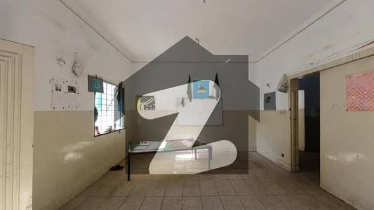 WEST OPEN OLD HOUSE FOR SALE IN GULSHAN E IQBAL BLOCK 5 BEHIND SAMDANI ...