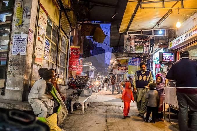 Shop In Main Street Between Sadar Bazat And Committee Bazar Kachehri ...