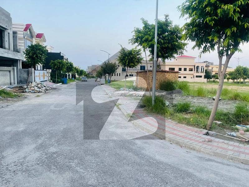 1 Kanal Plot In B Block Prime Location Top City 1 - Block B, Top City 1 ...