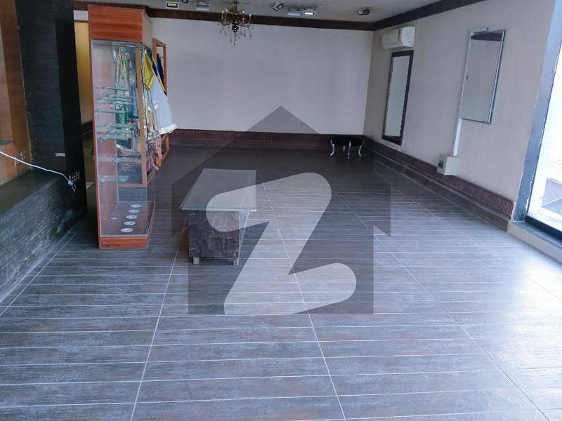 Shop 4500 Sq Ft Covered Area On Main First Floor Mm Allam Road. MM Alam ...