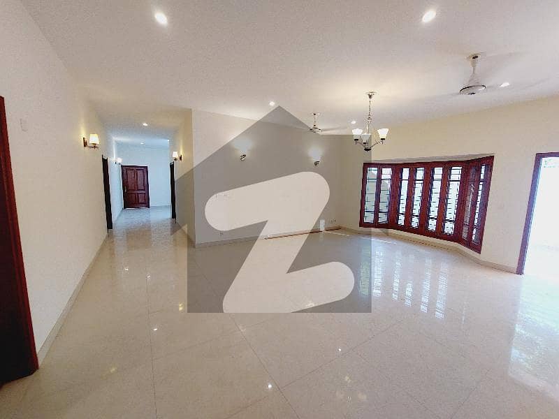 Defence Phase 8 1000 Yards Single Storey 4 Bedrooms Like New ...