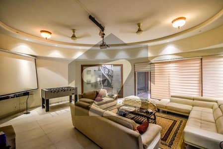 Full Basement 7 Beds 40 Marla House At Ideal Location For Sale In Phase ...