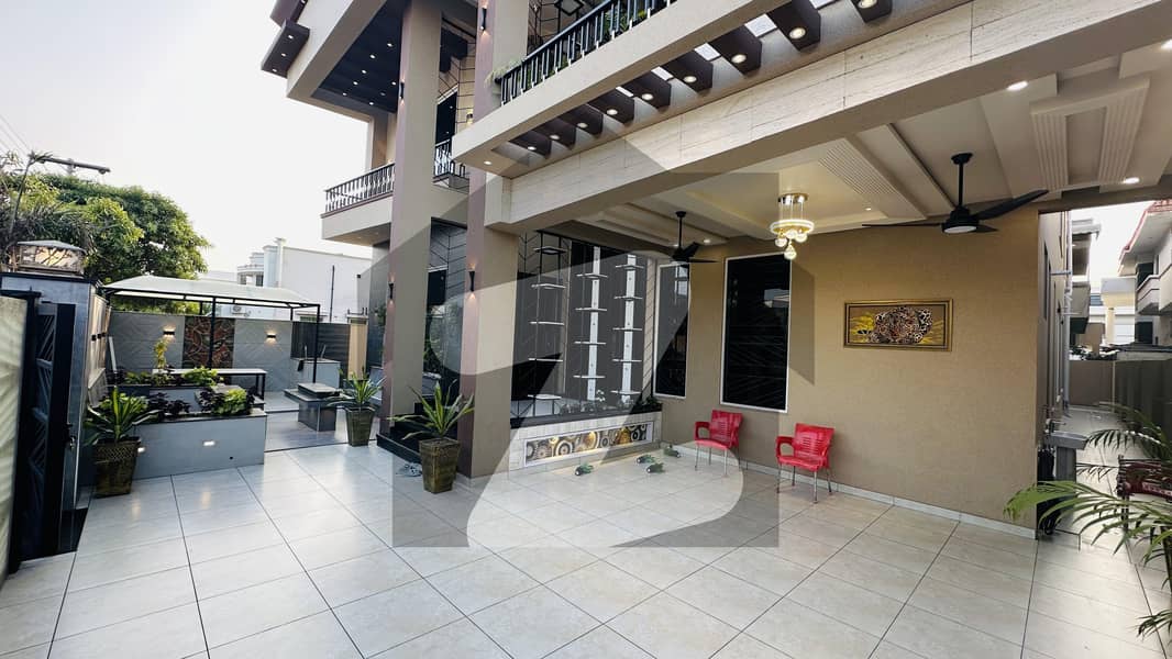 1 Kanal Beautiful Modern Style Double Height Lobby House For Sale DC ...