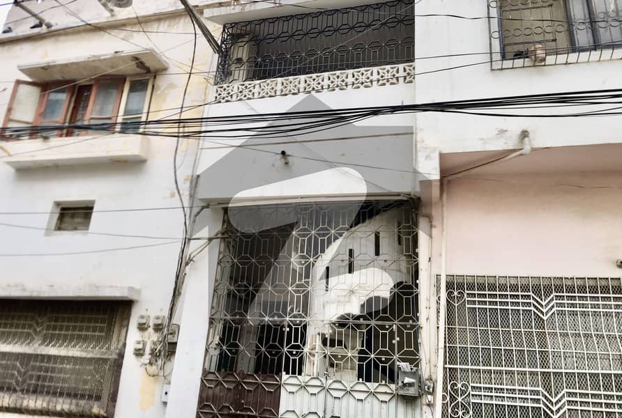 200 Yards Demolish Able House In Pechs Block 2 For Sale PECHS Block 2 ...