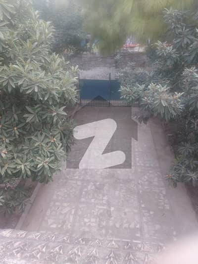 Old House 22 marla Prime location Rawalpindi Cant Lane 3 Near Radio ...