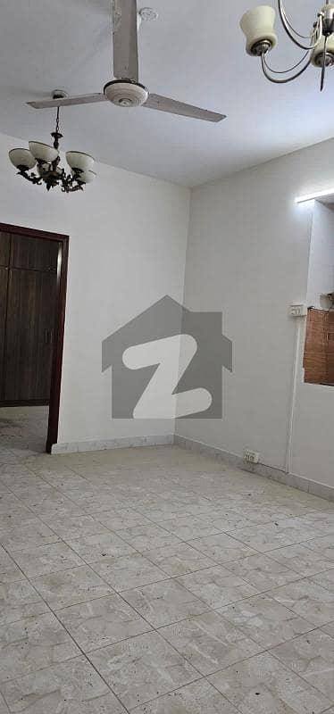 Flat Rent Badar Commercial 5 Year Old Building Corner Badar Commercial ...