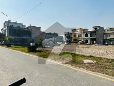 5 Marla Full Possession Paid Plot For Sale At Ideal Location In Diamond ...