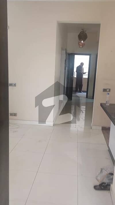 Memon Facing West, Open 2-Room Flat For Rent On 3rd Floor Of Saima ...