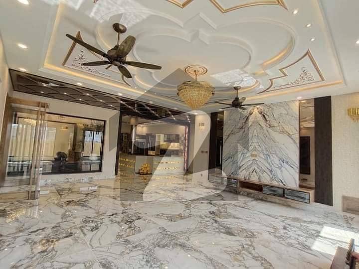 FB AREA BLOCK 12 WELL CONSTRUCTED MAINTAIN HOUSE AVAILABLE FOR SALE ...