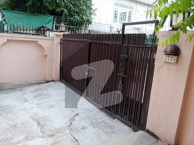 Beautiful 1 Unit Back House For Rent Small Family F-10/4, F-10 ...