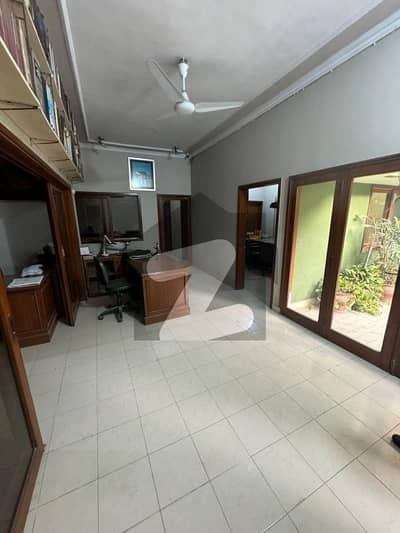 A Stunning Prime Location Lower Portion Is Up For Grabs In PECHS Block ...