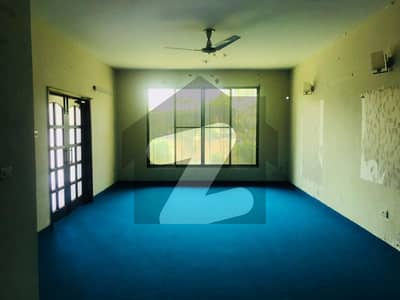 1 Kanal Luxury Main Road House For Rent Best For Office, School ...