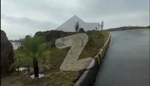 A Stunning Commercial Plot Is Up For Grabs In DHA Defence Phase 6 ...