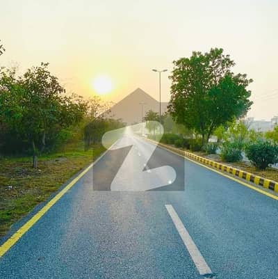 REGI MODEL TOWN ZONE 4A 3 10 MARLA CORNER PARK FACE AVAILABLE Regi ...