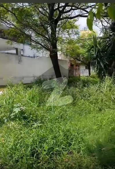 600 Square Yards Solid Land Main Road Plot For Sale F-10/2, F-10 ...