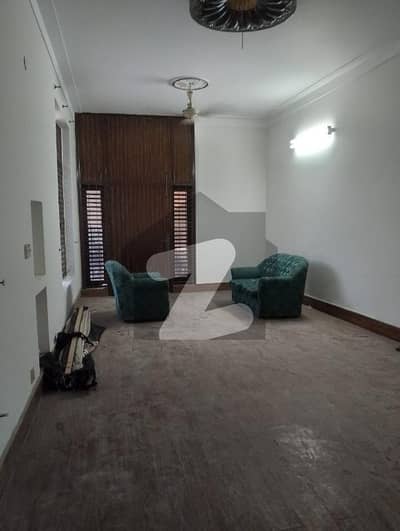 1 Kanal Lower Portion with 3 Bedroom with Attach bath and Servant ...