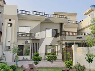 16 Marla luxury house for sale in front of Mall off multan Mall OF ...