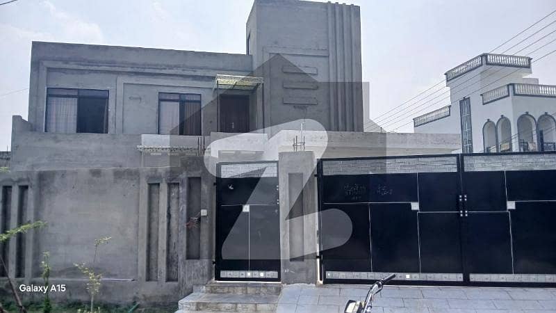 Beautiful like brand new 1 kanal house for sale in AWT PHASE _1 AWT ...