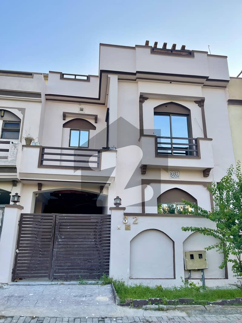 5 Marla Park Face House For Rent In Rafi Block Bahria Town Phase 8 ...
