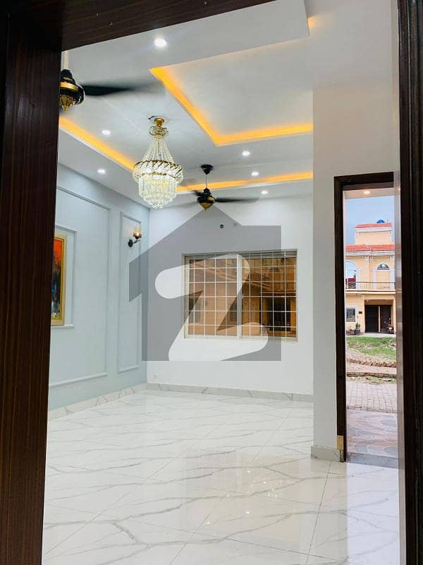 3 MARLA FULLY FURNISHED UPPER PORTION AVAILABLE FOR RENT AWT Phase 2 ...