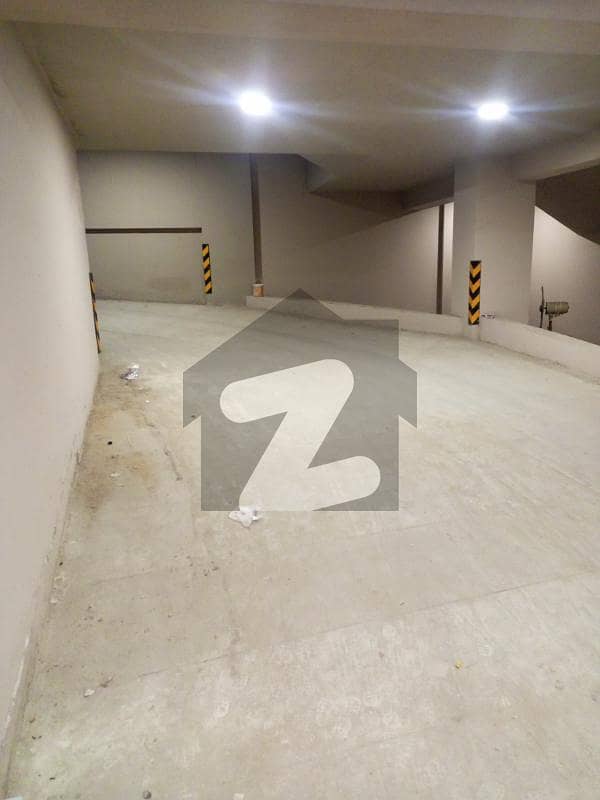 Defence VI RAHAT COMMERCIAL 3 beded apartment with lift/parking brand ...