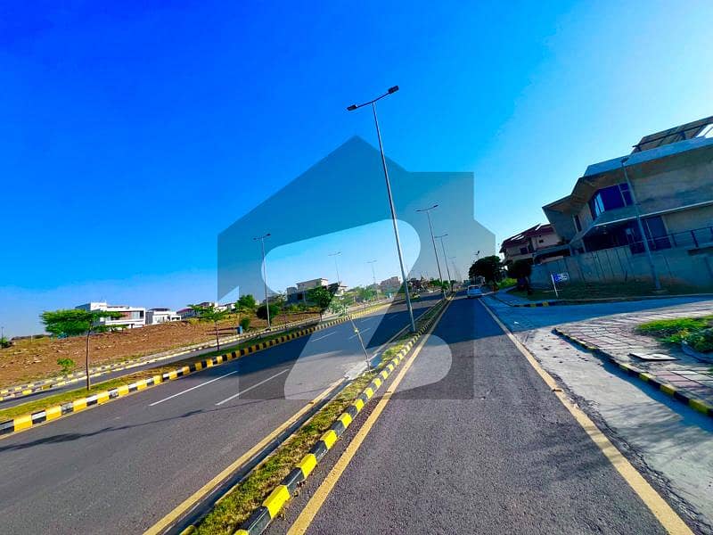 JOHR BLVD / NEAR PARK / NEAR APS DHA Phase 5 - Sector B, DHA Defence ...