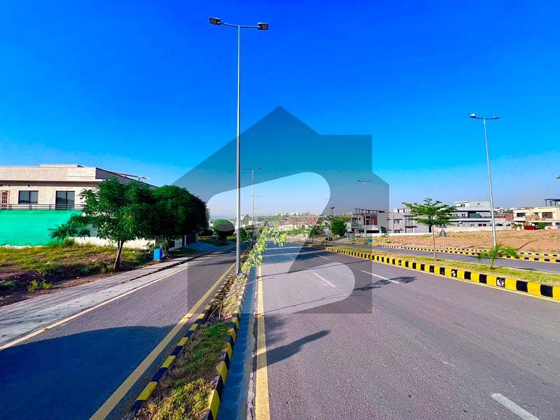 JOHR BLVD / NEAR PARK / NEAR APS DHA Phase 5 - Sector B, DHA Defence ...