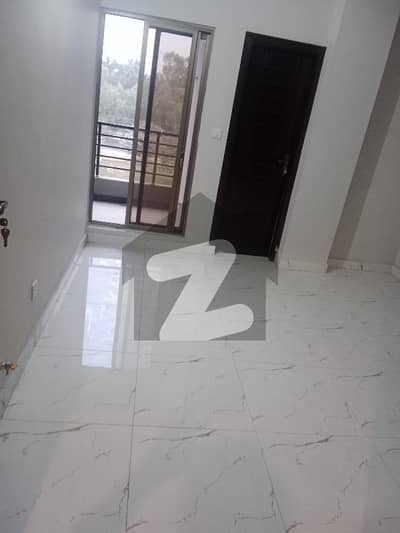 MPCHS B-17 Prime location Gate 1 B block Flat 2bed attached bath ...