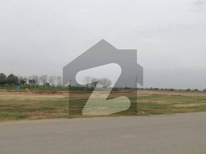 5 MARLA COMMERICAL PLOT OPEN FORM NO TRANSFER FEE FOR SALE IN VERY ...