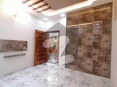 Brand New 5 Marla House Available In Allama Iqbal Town - Nargis Block ...