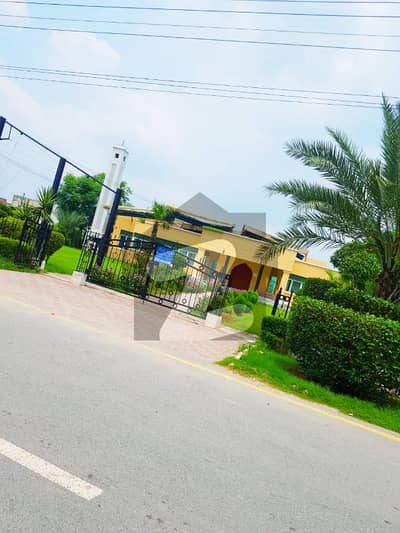 1 KANAL PLOT FOR SALE NEAR TO PARK MOSQ AND COMMERCIAL AREA AWT Phase 2 ...