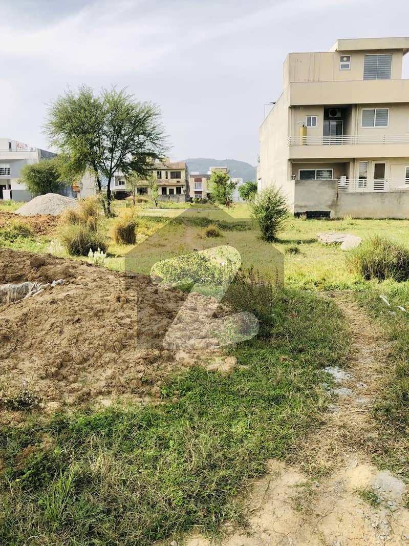 Park Facing Best Location Excellent Plot Is For Sale D-12/3, D-12 ...