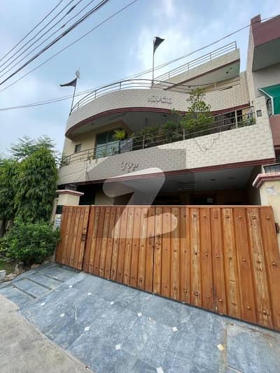 10 Marla Owner Build House For Sale Naz Town - Block B, Naz Town ...