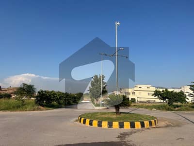 STREET 36 / NEXT TO PARK & MASJID DHA Phase 5 - Sector A, DHA Defence ...