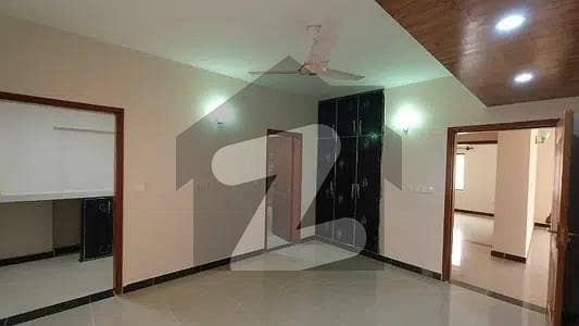 2ND FLOOR WEST OPEN LEASED FLAT AVAIALABLE FOR SALE ASKARI V MALIR ...