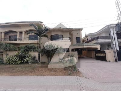 A Prime Location House Of 14 Marla In Rs. 75000000 Chaklala Scheme 3 ...