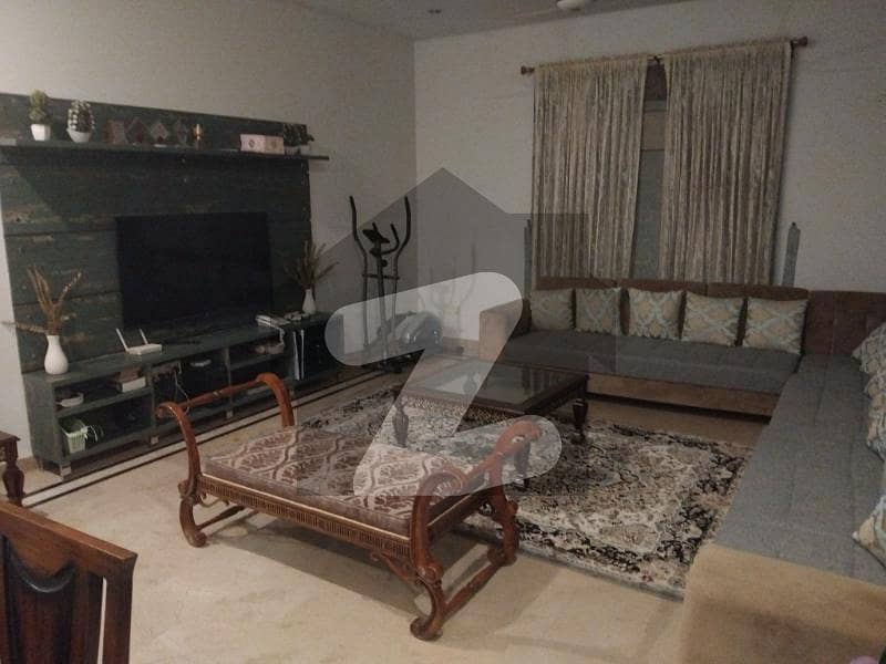 Bungalow Available For Sale 400 Yard 100 Feet Road Ground + 1 Gulistan ...