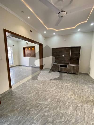 Brand New Upper Portion 2 Bed Attach Wash Room Tv Lounge + Drawing Room ...