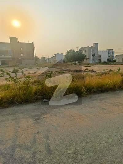 120 Sq Yard Leased West Open next to corner on 40 ft Wide Road in SAADI GARDEN Saadi Garden ...