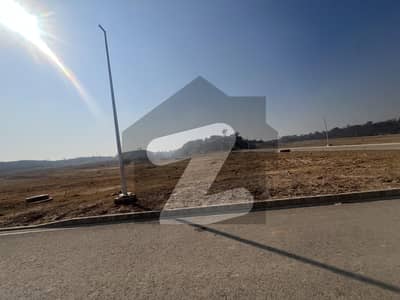 Corner plot with extra land available in sec F on lake DHA Phase 3 ...