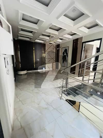 CLIFTON BLOCK 5 TOWN HOUSE FOR SALE Clifton - Block 5, Clifton, Karachi ...