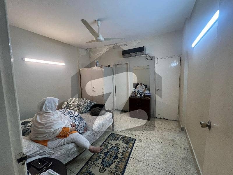 FLAT AVAILABLE FOR SALE KHALID BIN WALEED ROAD Khalid Bin Walid Road ...