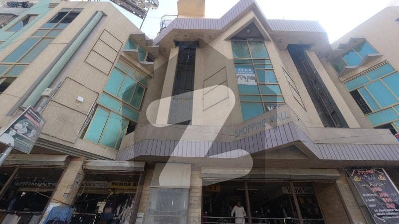 Gray shopping mall hall for rent 7200 square feet Gulistan-e-Jauhar ...