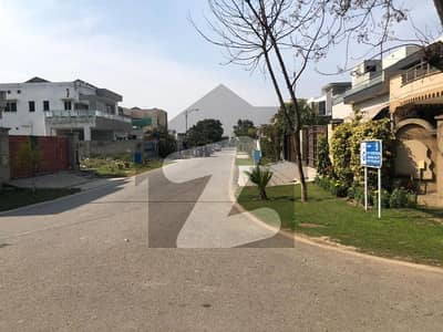 G-202 Direct with Meeting Deal 2 Kanal Plot in DHA Phase 8 (Ex Park ...