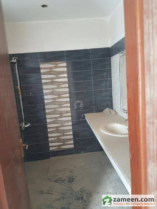 Ground Floor 500 Sq. Yards Portion 4 Bedroom Dd Brand New PECHS Block 6 ...
