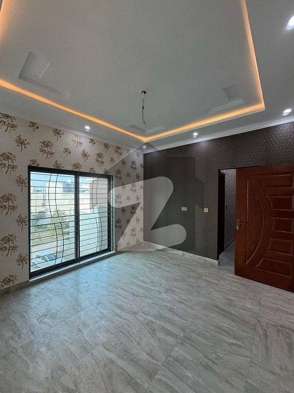 05-M House In LDA Approved Area Gas & Lesco Electricity Meter Installed ...