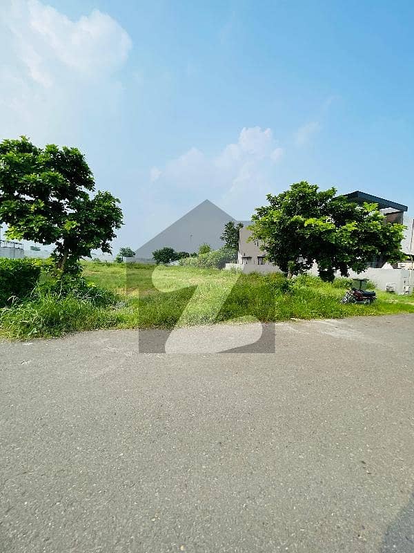 Hot location near park builder plot DHA 9 Town - Block C, DHA 9 Town ...