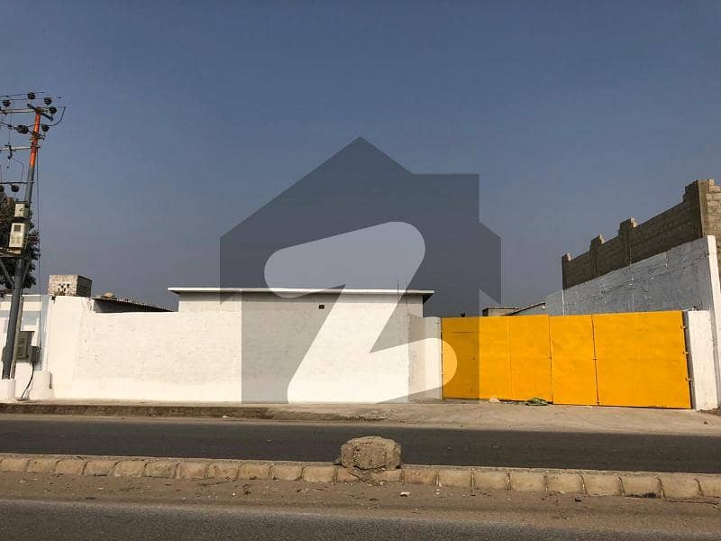 Main SUPARCO Road, 16000 Sq Ft RCC, 16 Ft Height, 50 KW Electricity ...